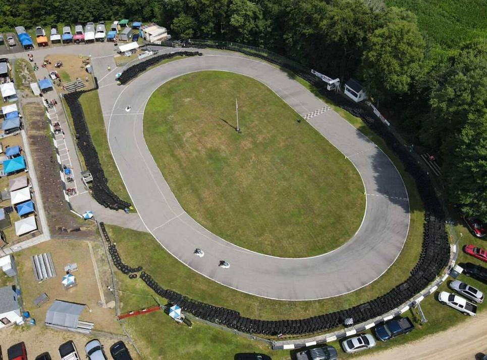 Home [www.pomfretspeedway.com]