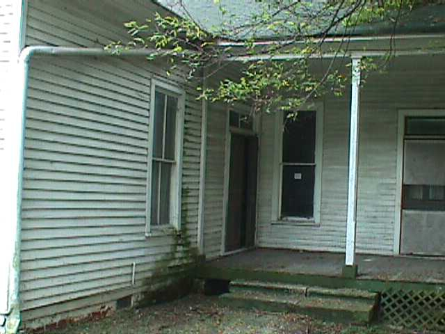 The Historic Lowry House: From 1832 till today