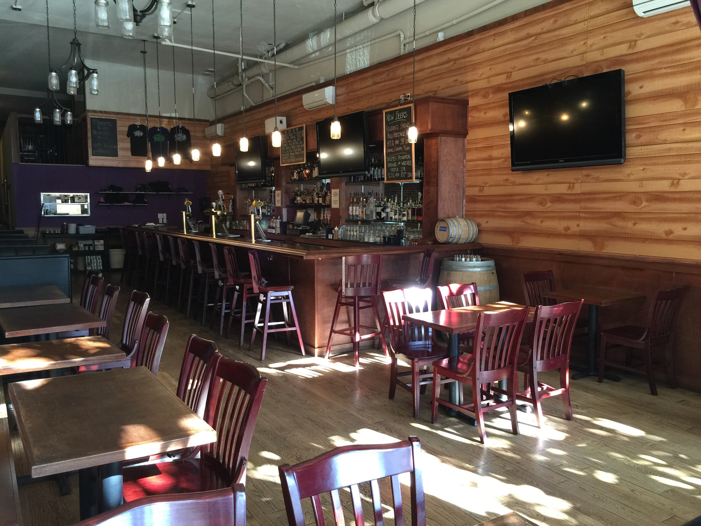 Atmosphere | Some Random Bar | Seattle, WA