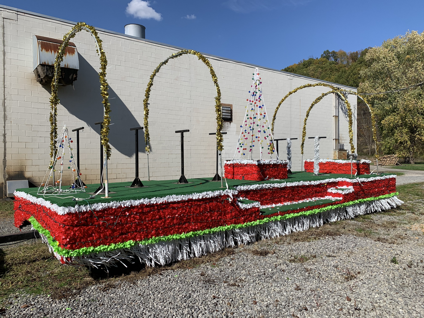 Creative Floats - Parade Floats, Parade Float Builder, Parade Float Ideas