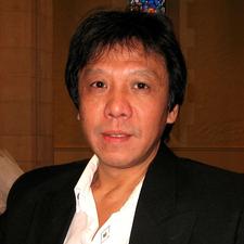 Wing Yee - Singer, Songwriter & Guitarist