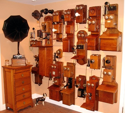 Tom's Antique Telephones