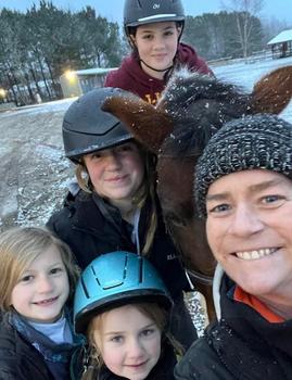 Home [www.autumngrovestables.net]