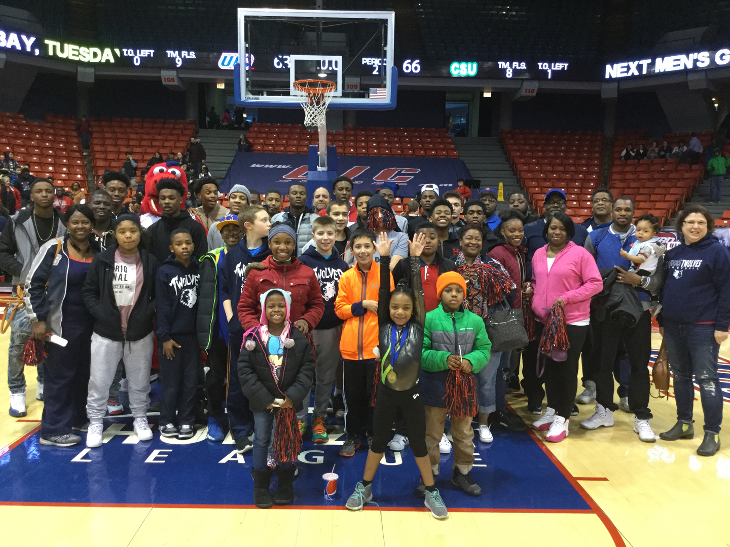 Home [illinoistwolves.com]