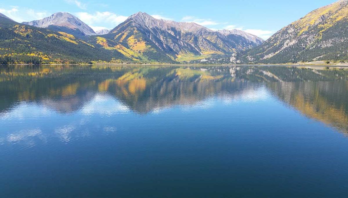 Lodging, Drinks & Dining - The Twin Lakes Inn & Saloon - Twin Lakes, Co