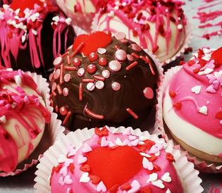 Kylascakesnbakes - Cake Shop, Cheesecake, Wedding Cupcakes