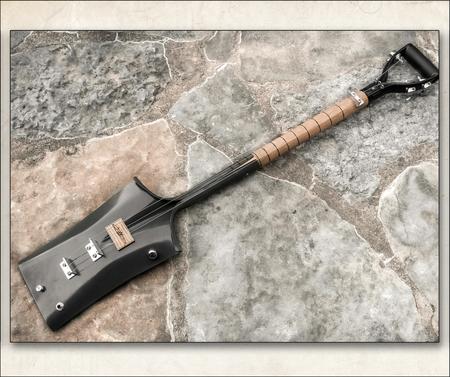 Justin Johnson Signature 3-String Shovel Guitar