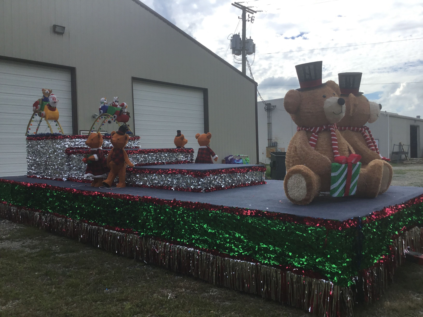 Creative Floats - Parade Floats, Parade Float Builder, Parade Float Ideas