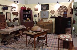 Dealers Participating In The Country Spirit Antique Show