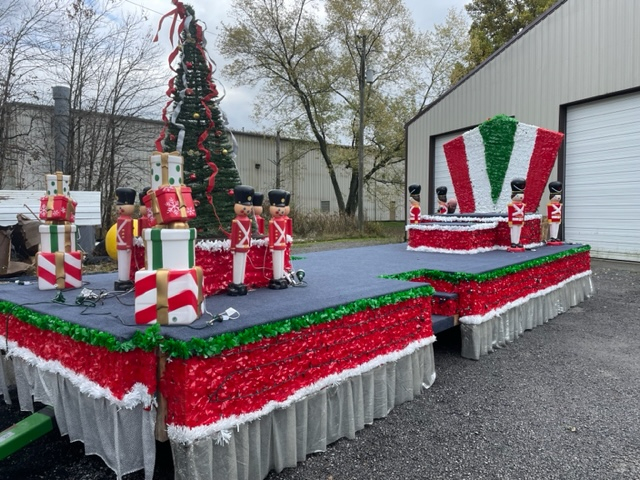 Creative Floats - Parade Floats, Parade Float Builder, Parade Float Ideas