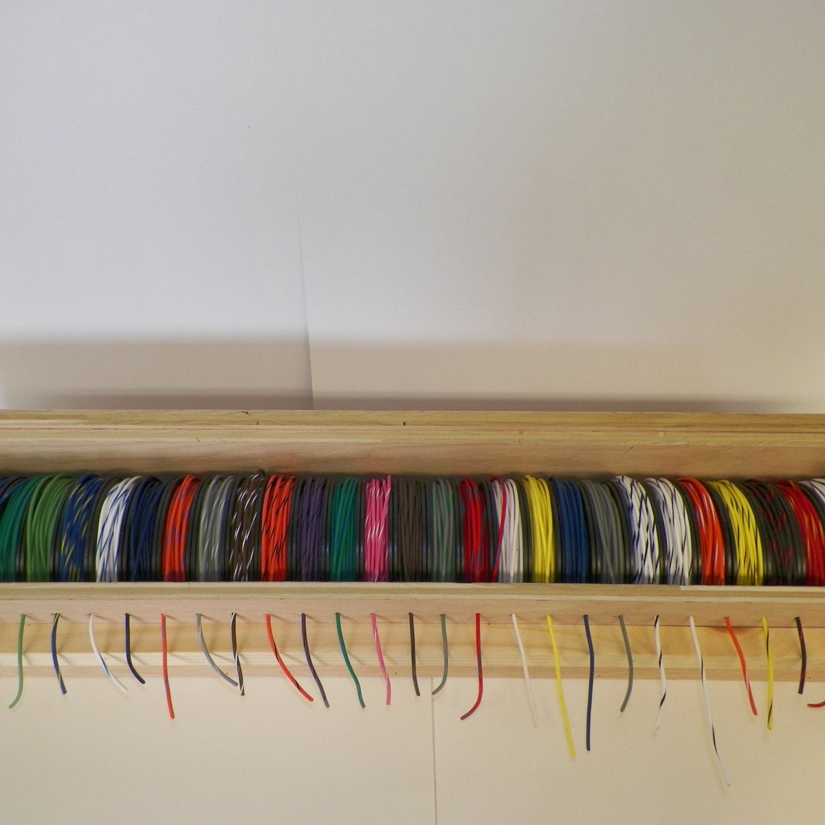 HARLEY AUTOMOTIVE WIRE STRIPE WIRE 300 COLOR AVAILABLE ANY LENGTH